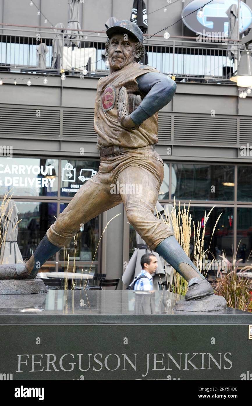 A statue of former Chicago Cubs pitcher Ferguson Jenkins at Wrigley ...