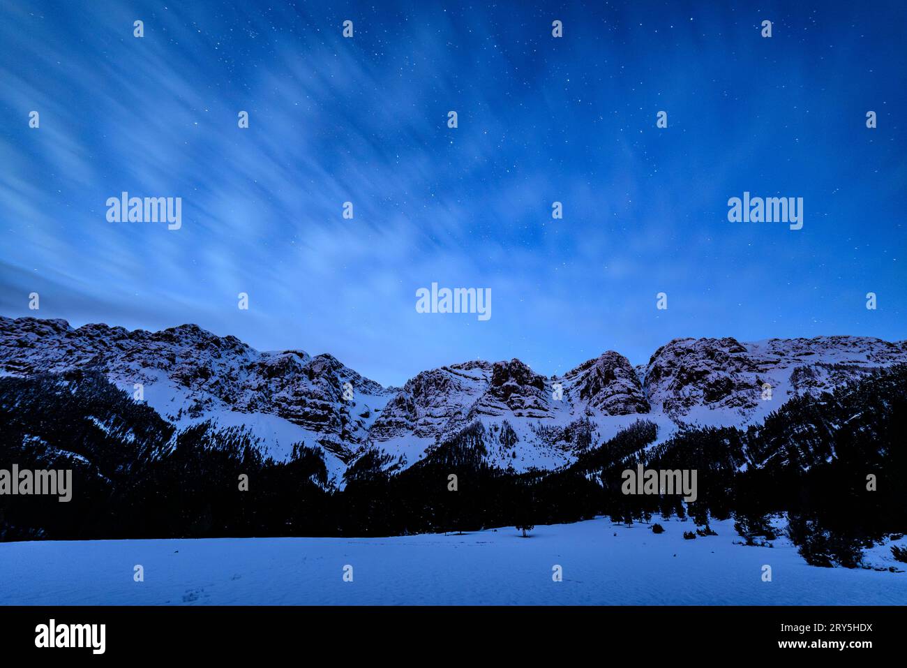 Winter night at Prat de Cadí (Cerdanya, Catalonia, Spain, Pyrenees) ESP ...