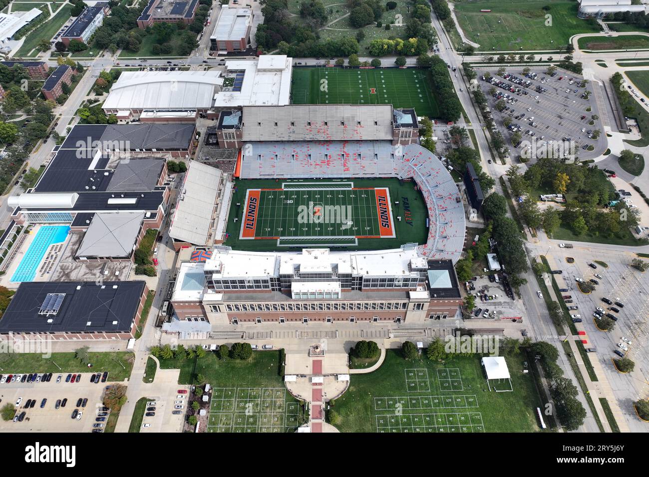 A general overall aerial view of Memorial Stadium on the University of ...