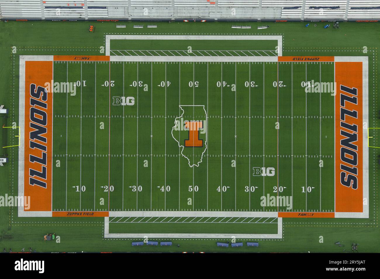 The Fighting Illini logo at midField of Memorial Stadium on the ...
