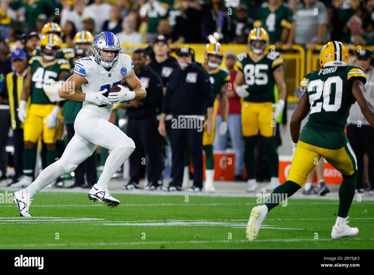 Green Bay, Wisconsin, USA. 28th Sep, 2023. Detroit Lions tight end Sam ...