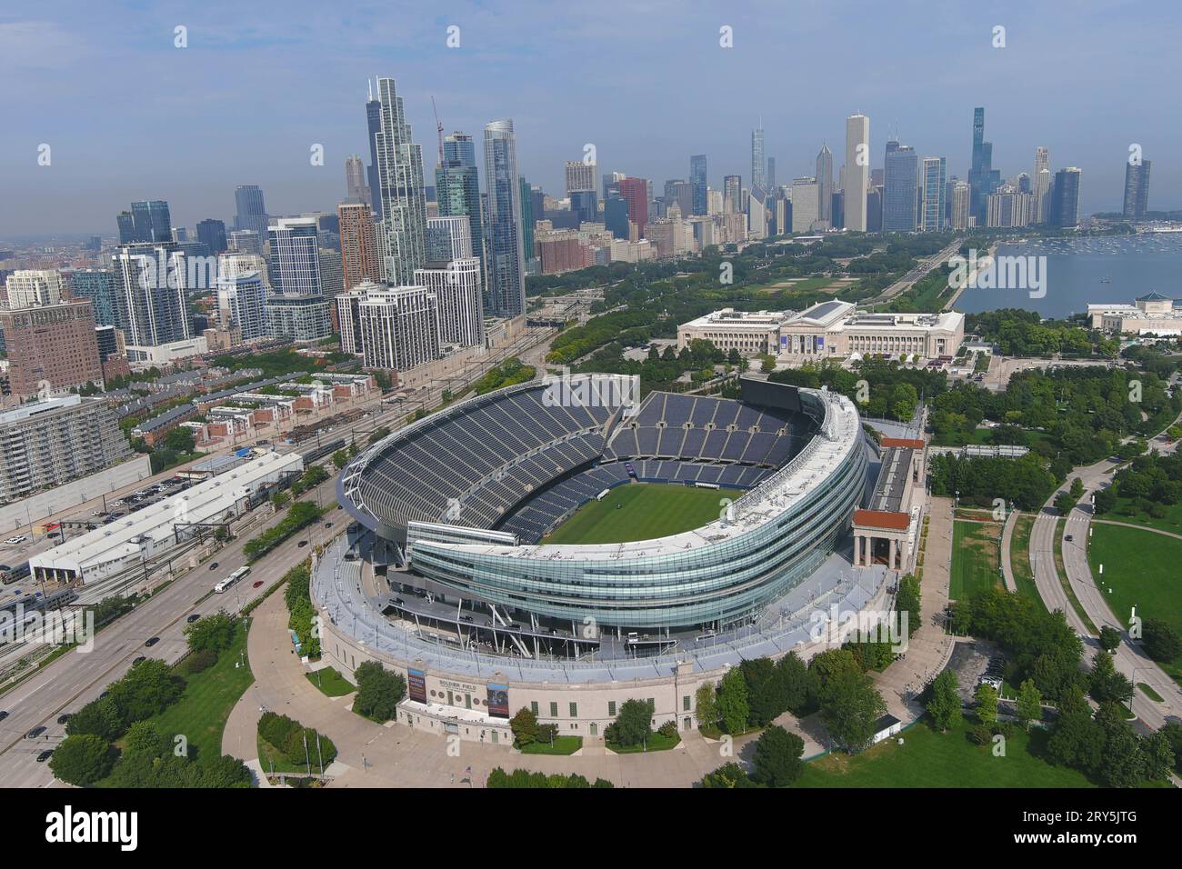 Aerial view stadium soldier field chicago hi-res stock photography and ...