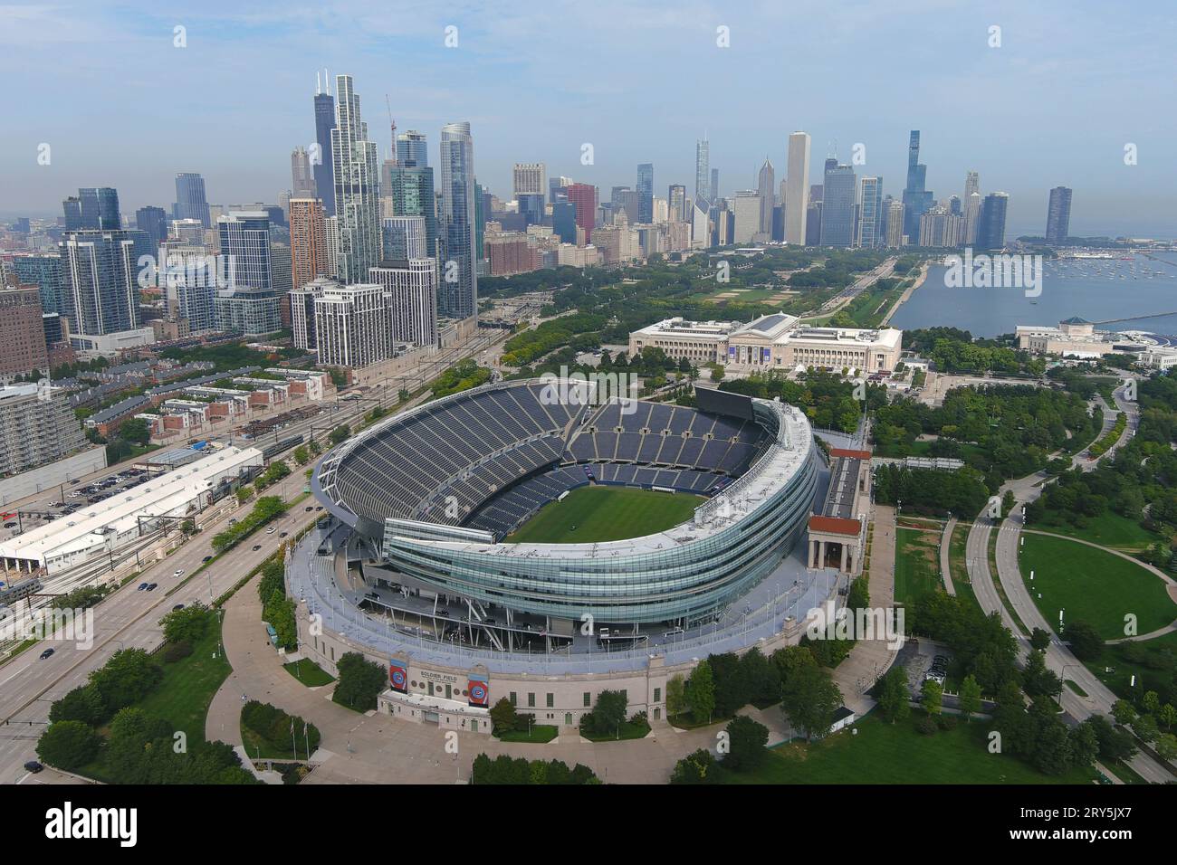 Soldier field stadium hi-res stock photography and images - Alamy