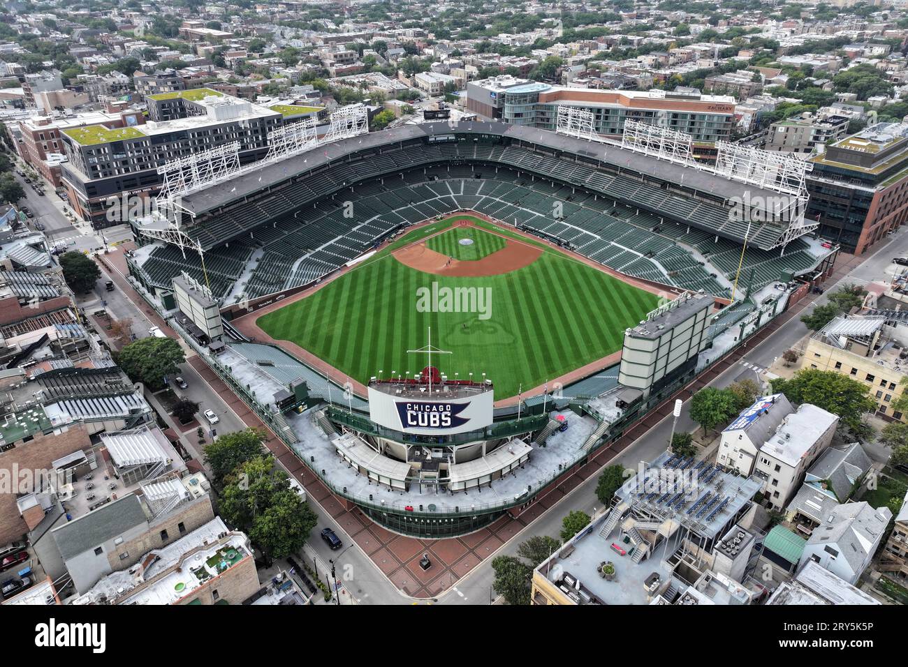 Wrigley field baseball stadium aerial hi-res stock photography and ...