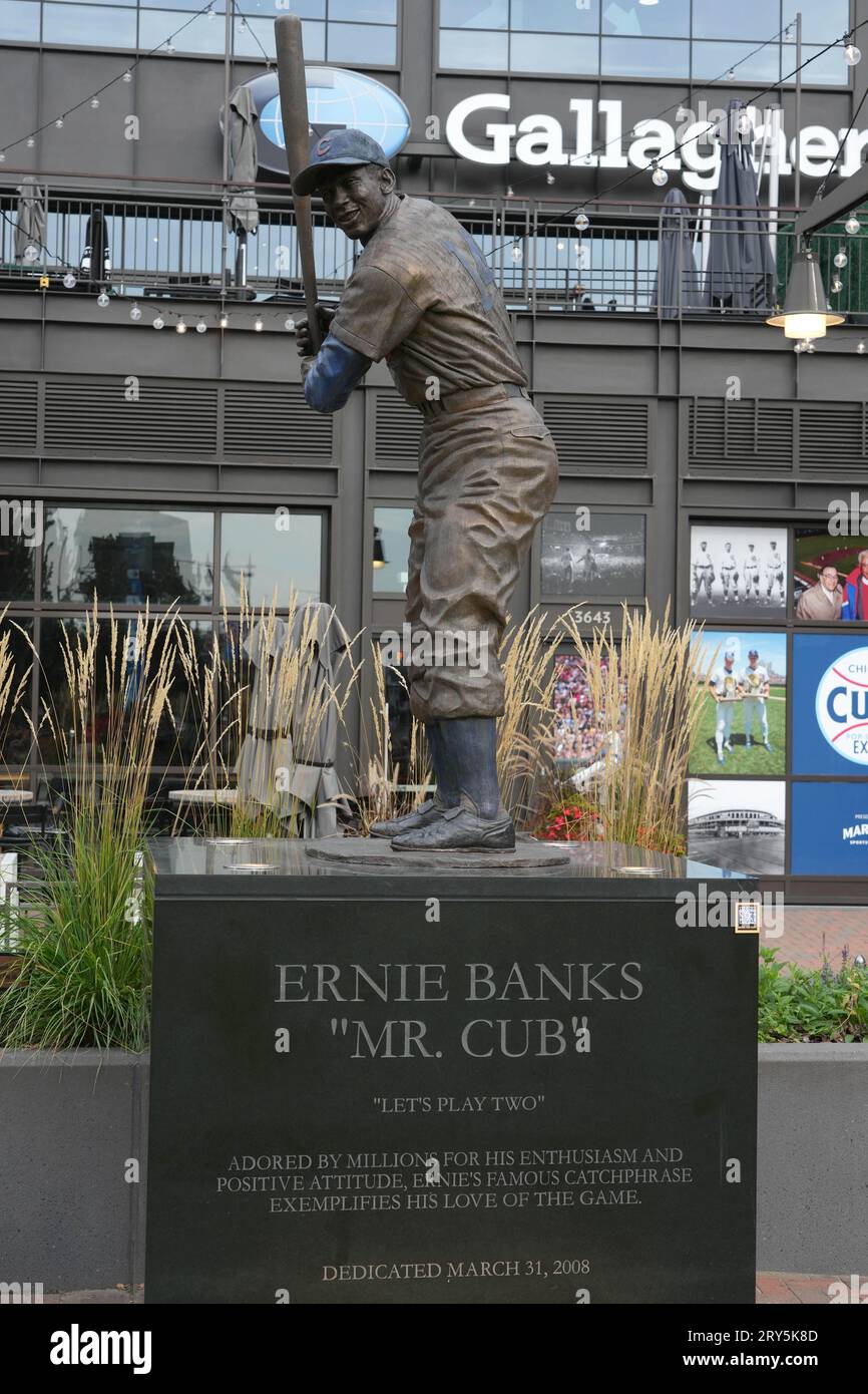 A statue of former Chicago Cubs shortstop and first baseman Ernie Banks ...