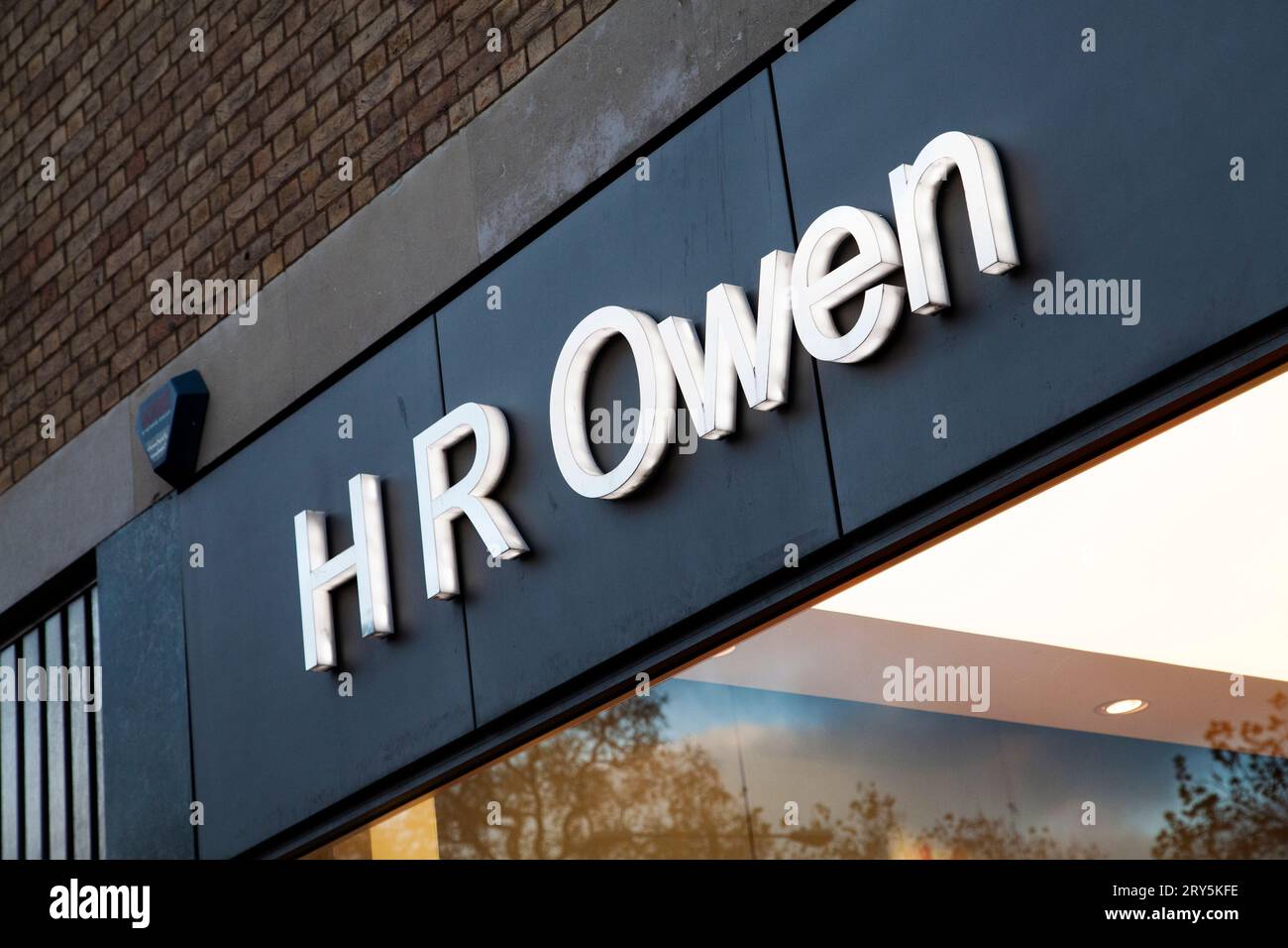 Cross section of signage hi-res stock photography and images - Alamy