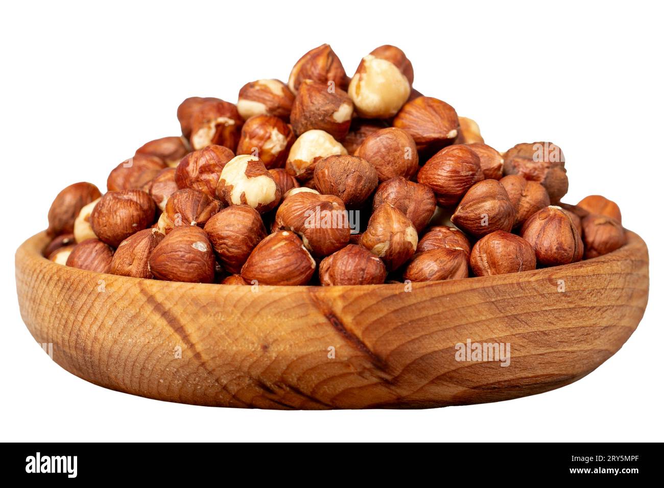 Hazelnuts in wood bowl. Hazelnut kernel isolated on white background ...