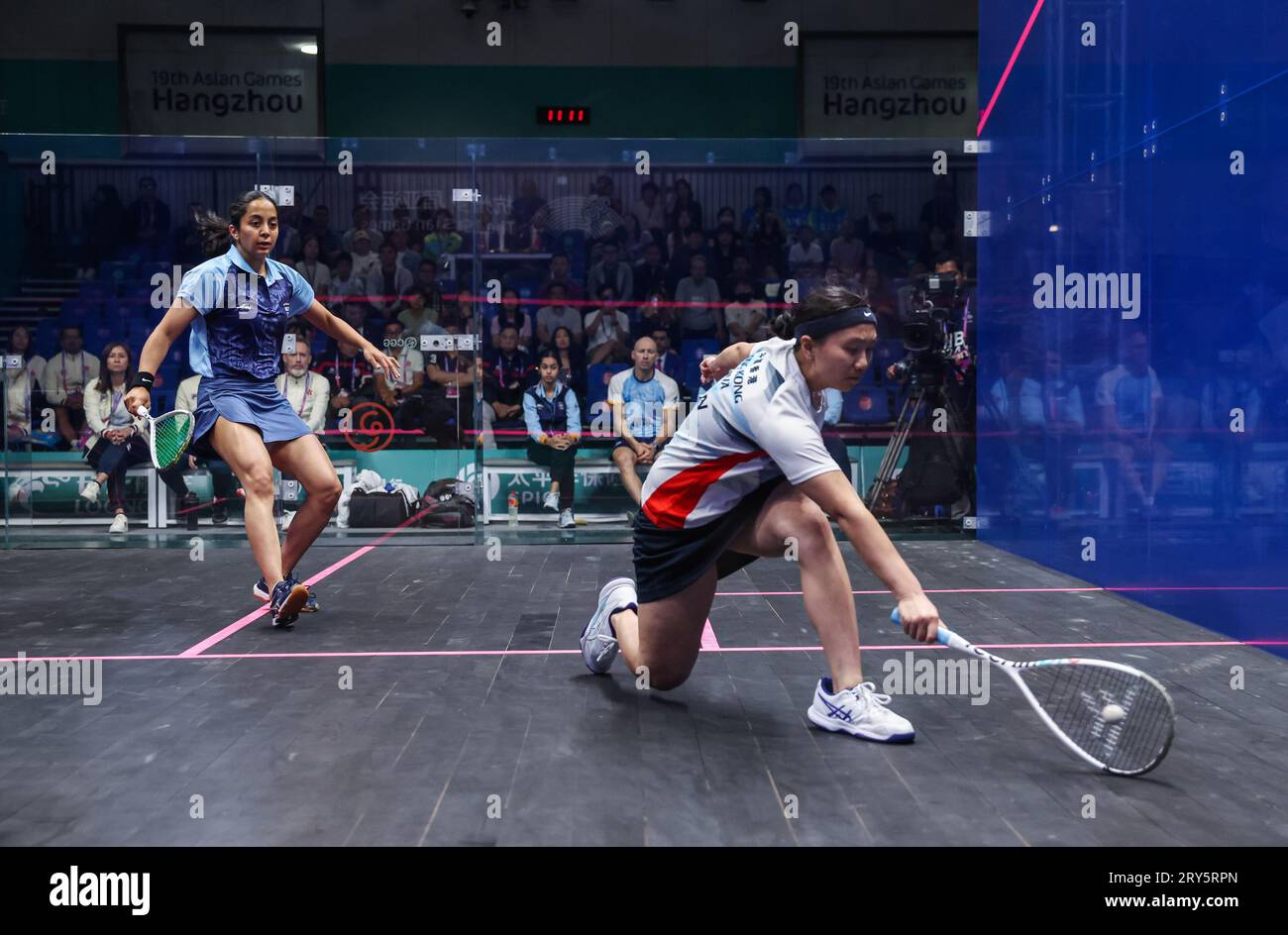 Hangzhou, China's Zhejiang Province. 29th Sep, 2023. Chan Sin Yuk (R ...