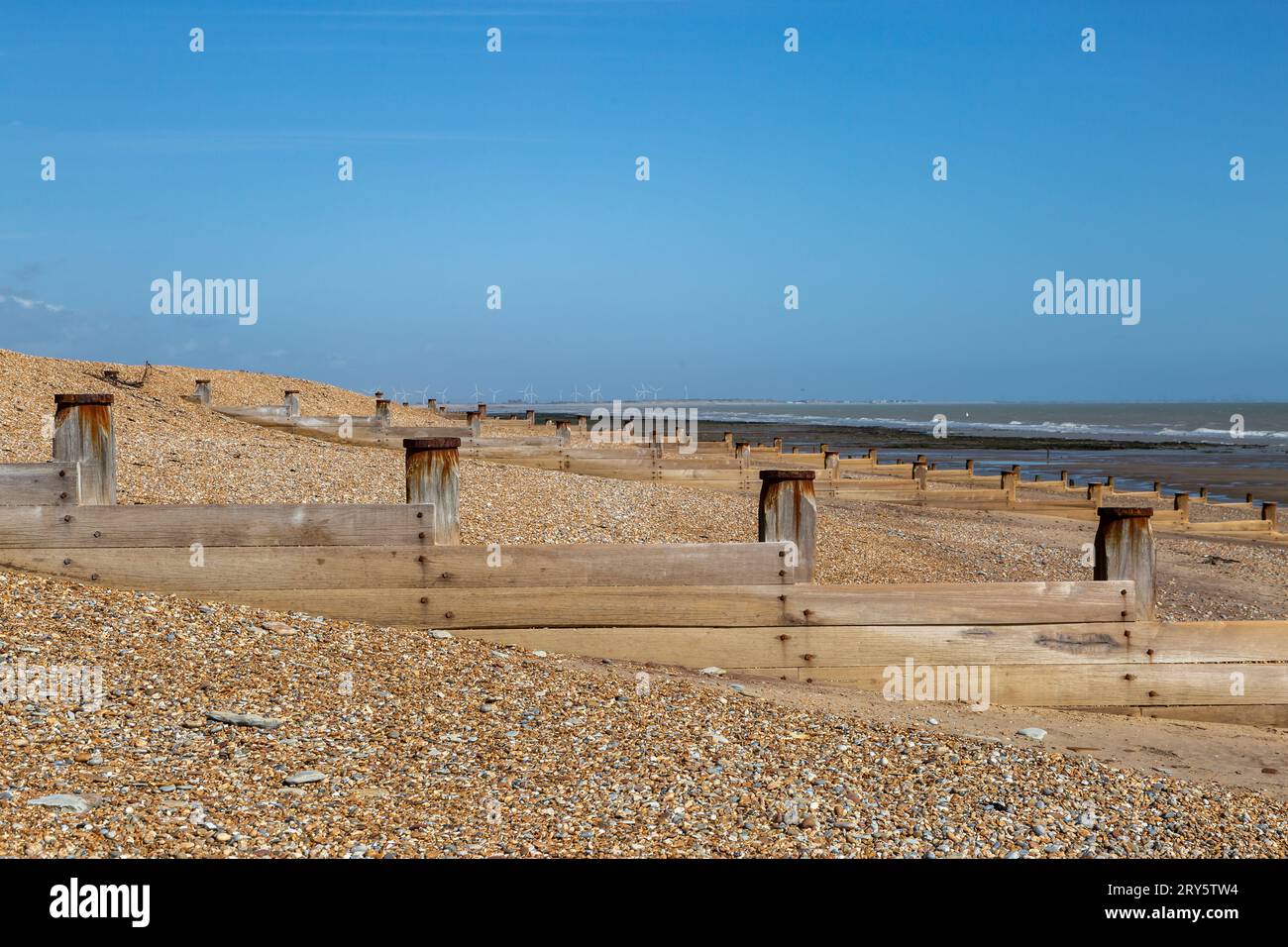 Pett level beach hi-res stock photography and images - Alamy