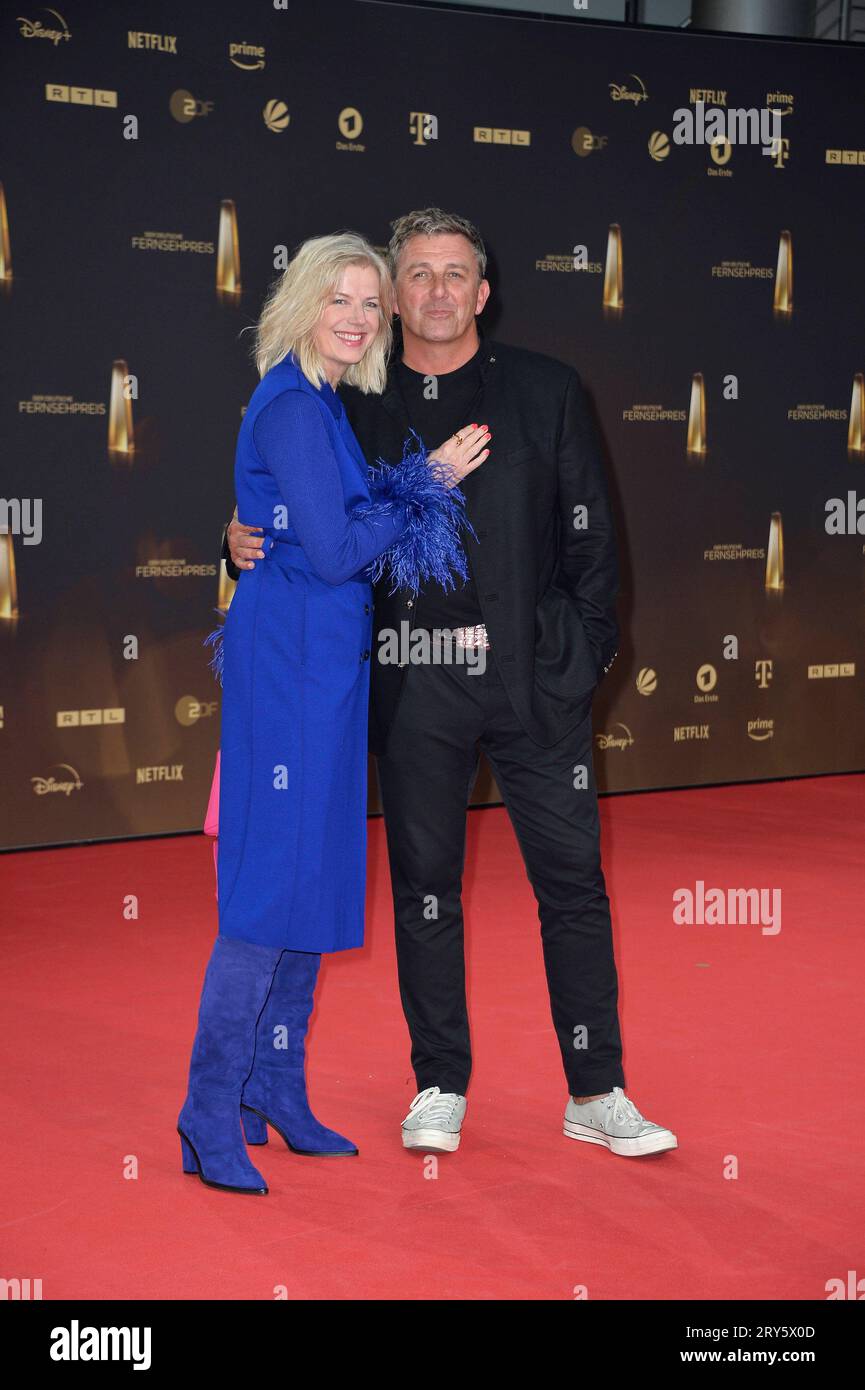 Hans Sigl mit Frau Susanne Sigl bei der Verleihung des Deutschen ...