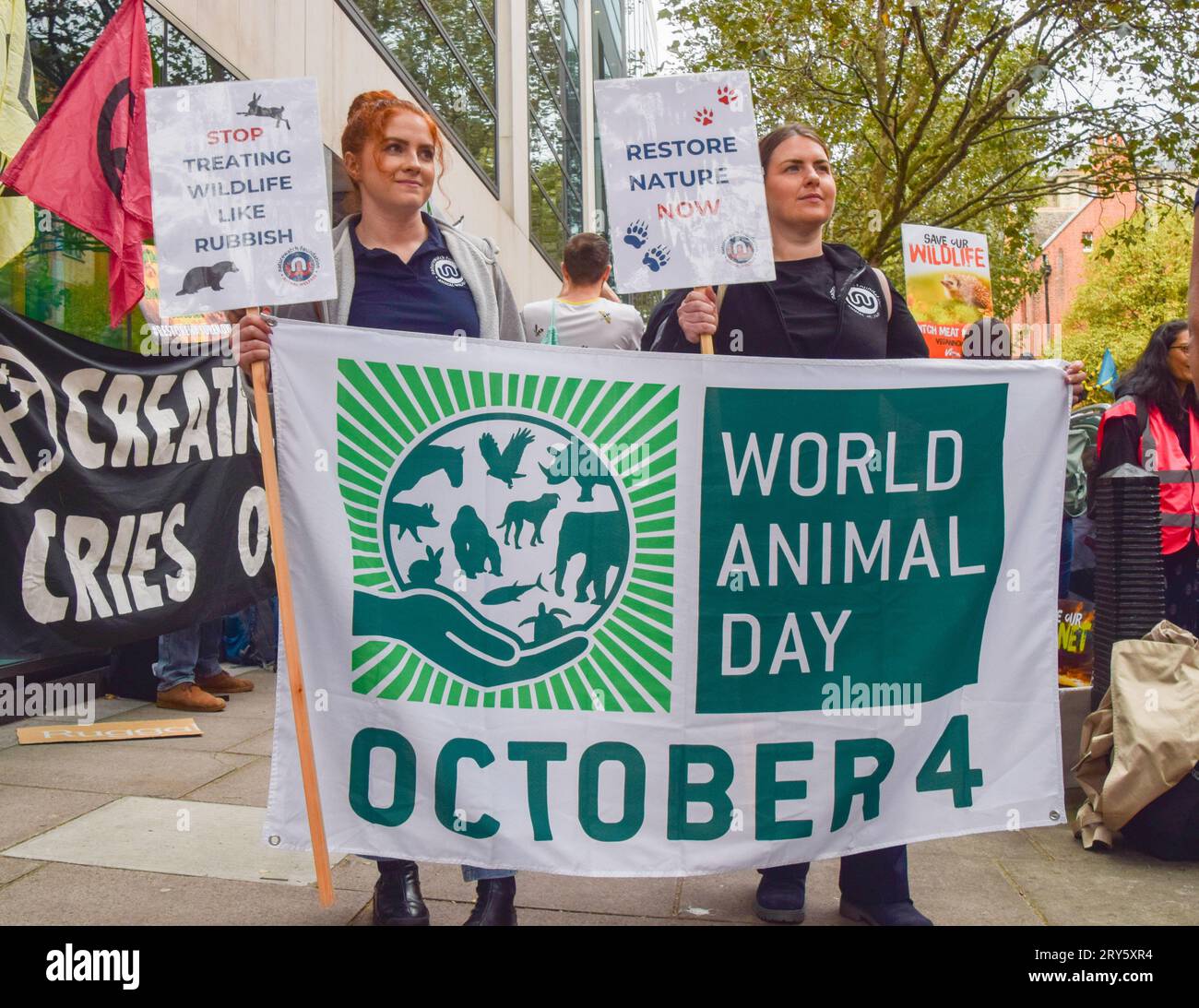 London, UK. 28th September 2023. Protesters and members of over 40 ...