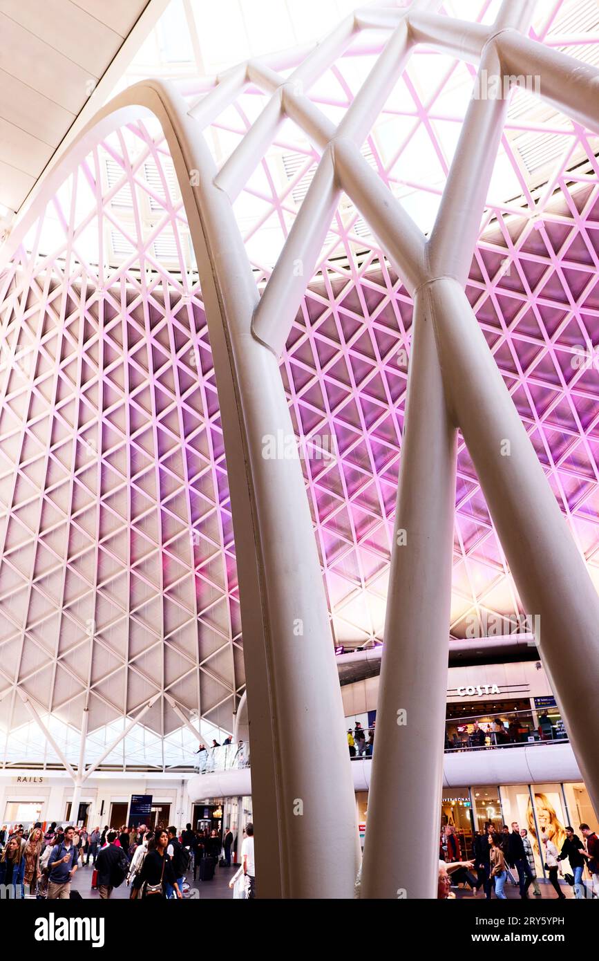 Kings Cross Station - London Stock Photo - Alamy
