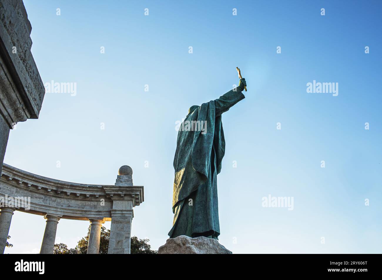 Bishop gellert monument hi-res stock photography and images - Alamy