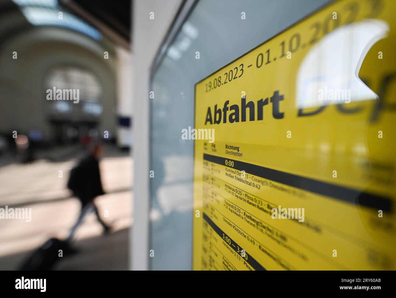 Dresden, Germany. 29th Sep, 2023. "Departure" can be read on a ...