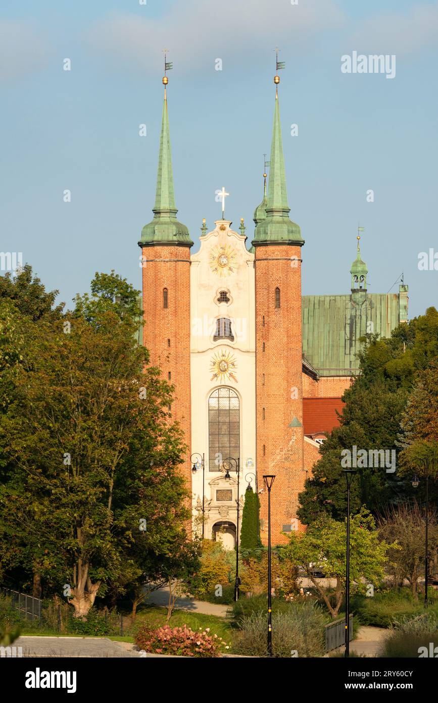 Oliva cathedral hi-res stock photography and images - Alamy