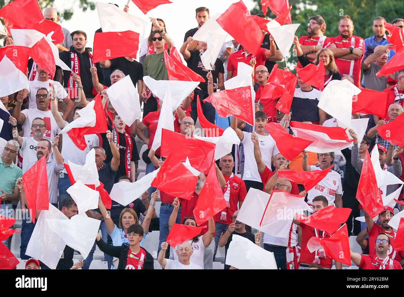 Bologna fans hi-res stock photography and images - Alamy