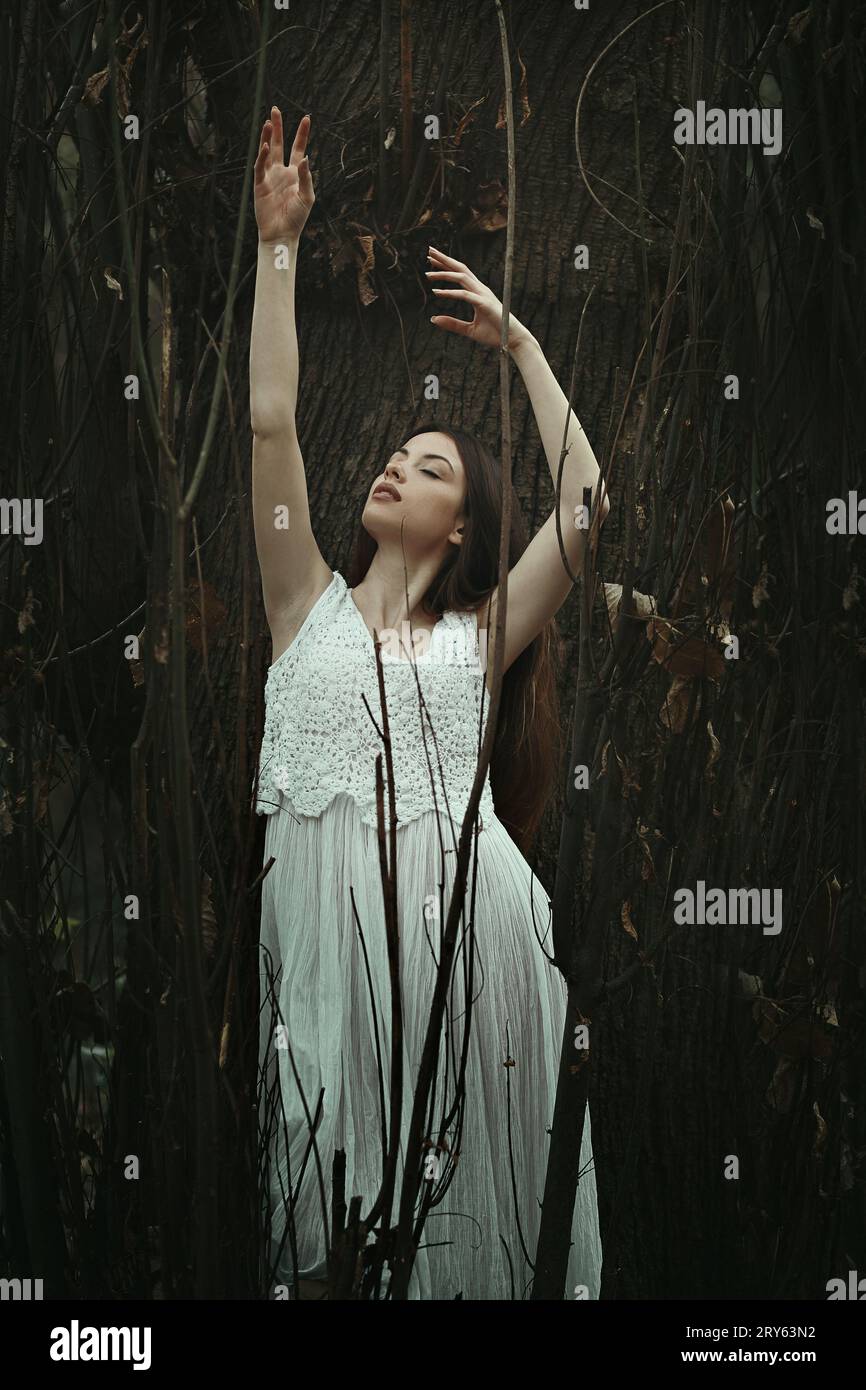 Escaping bride hi-res stock photography and images - Alamy