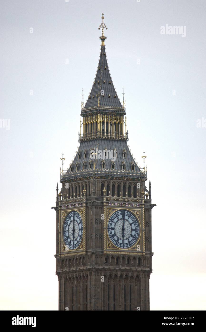 Westminster clock hi-res stock photography and images - Alamy