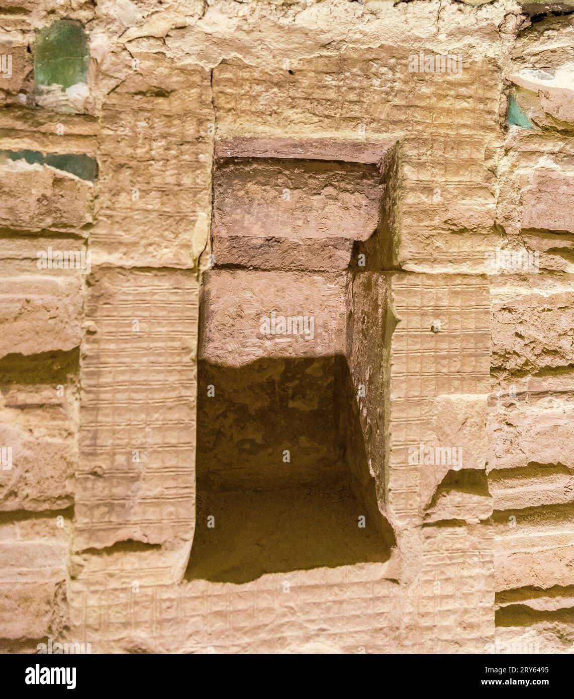 Egypt, Saqqara, Djoser pyramid, North Tomb, niche Stock Photo - Alamy