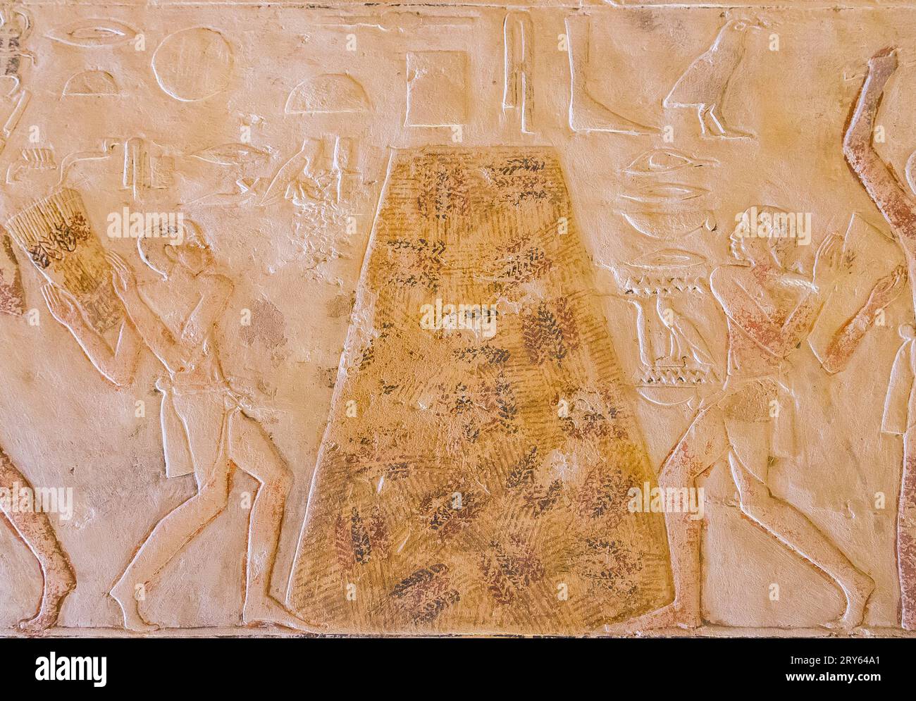 Egypt, Saqqara, tomb of Mehu, cereal stack Stock Photo - Alamy