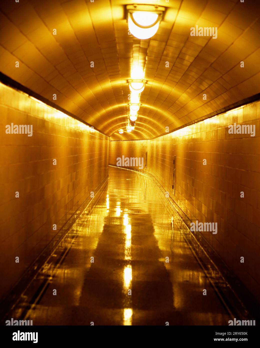 Inside hoover dam hi-res stock photography and images - Alamy