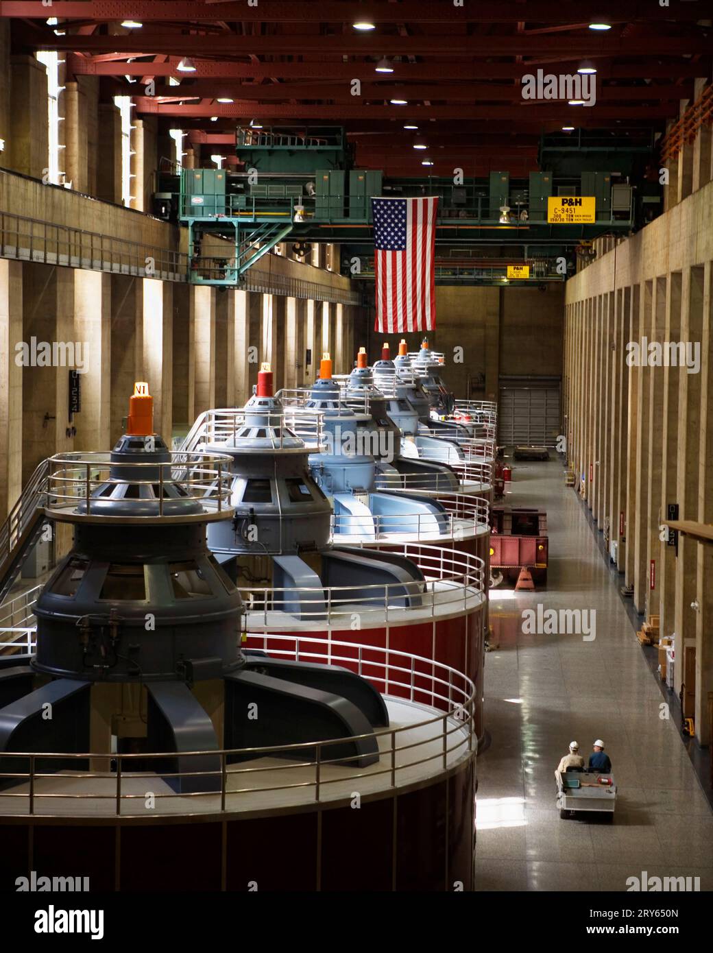 Inside hoover dam hi-res stock photography and images - Alamy
