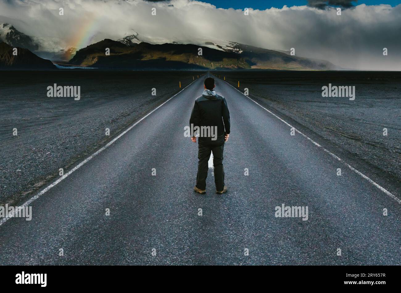 Man walk road mountain hi-res stock photography and images - Alamy