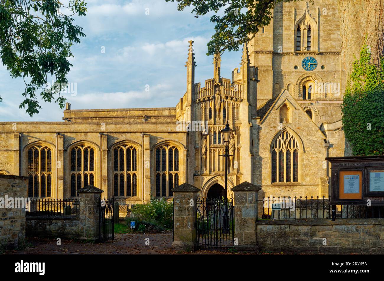 St John the Baptist Church Burford Oxfordshire Stock Photo - Alamy