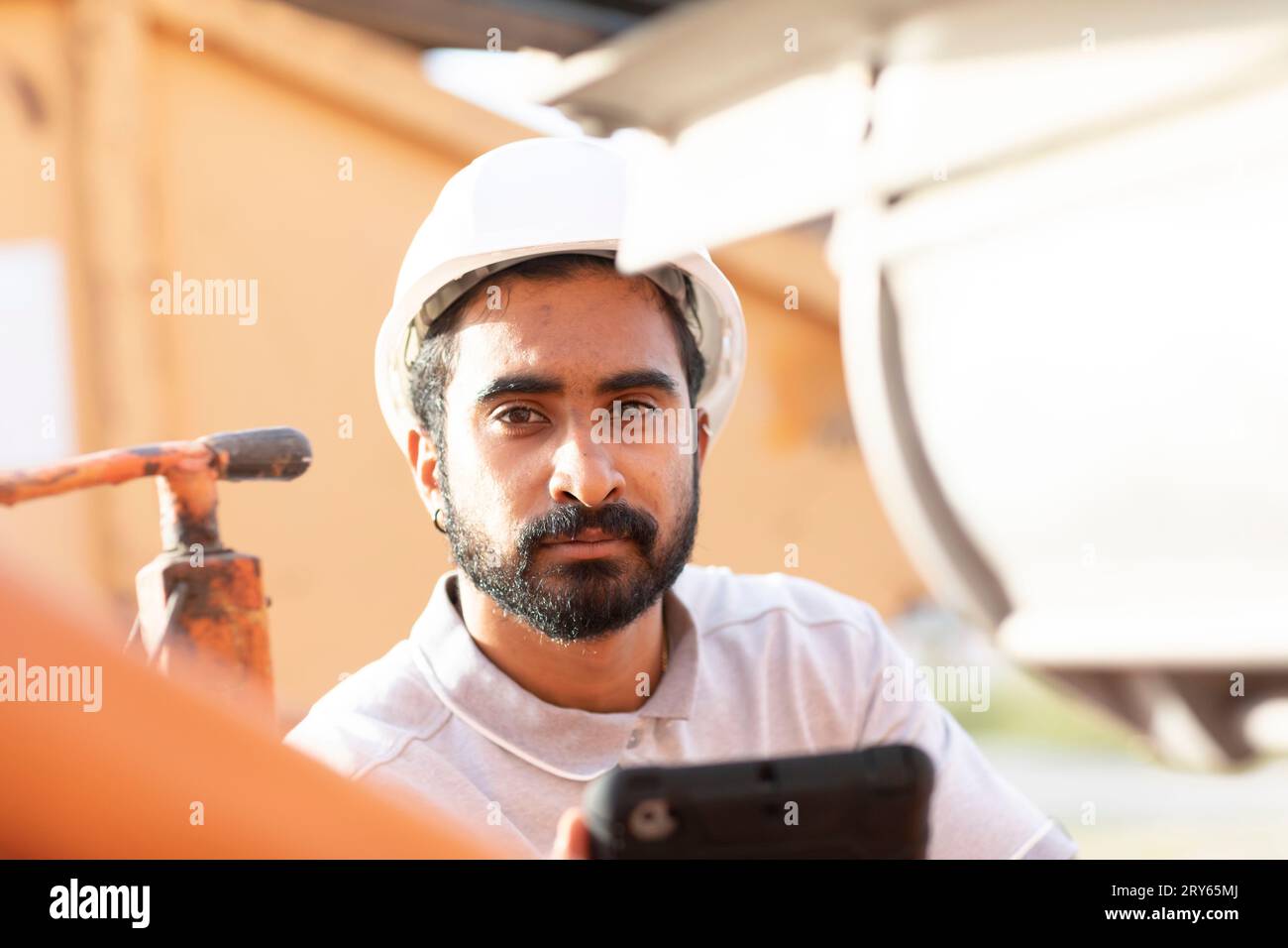 Work helmet hi-res stock photography and images - Alamy