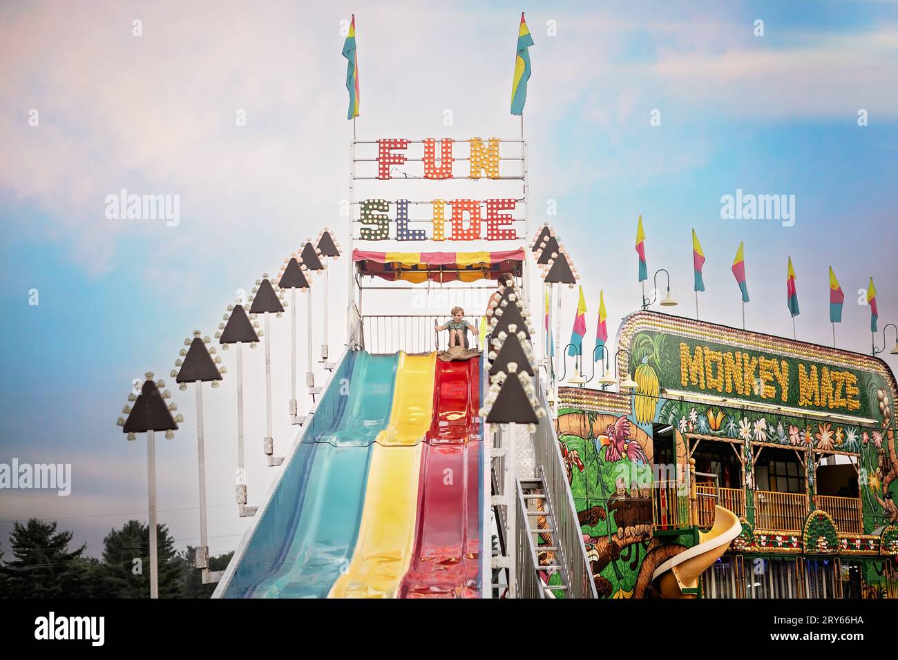 Carnival fun house hi-res stock photography and images - Alamy