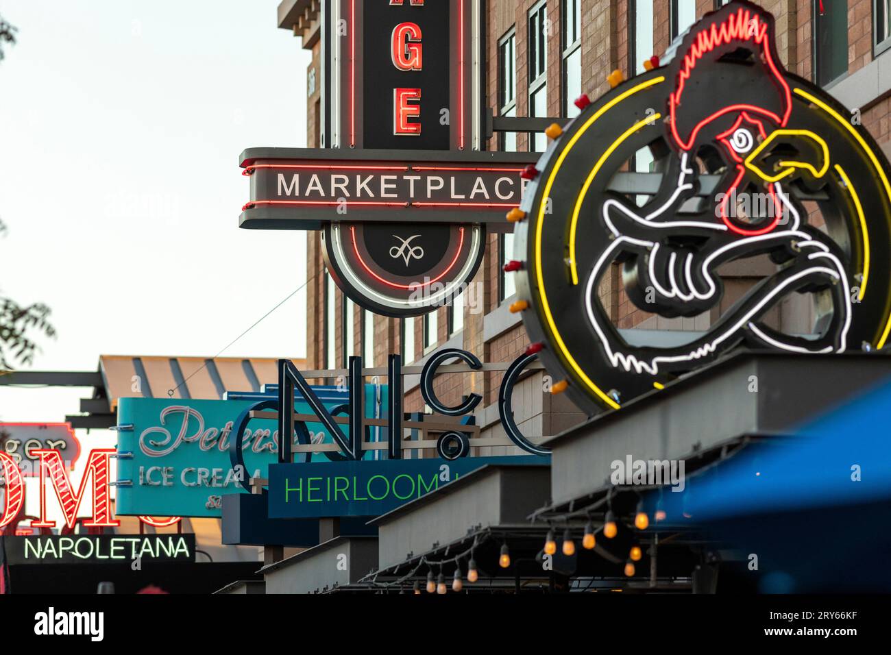 Suburban business district hi-res stock photography and images - Alamy