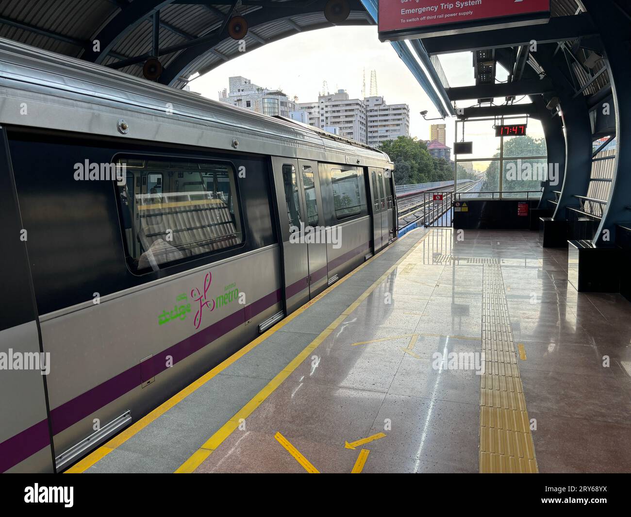 Bangalore mg road metro hi-res stock photography and images - Alamy