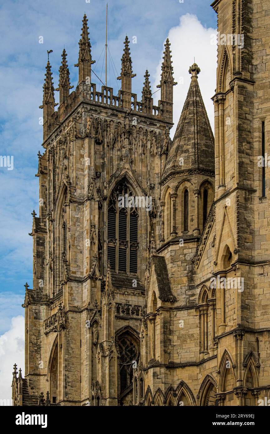Perspective architecture york hi-res stock photography and images - Alamy