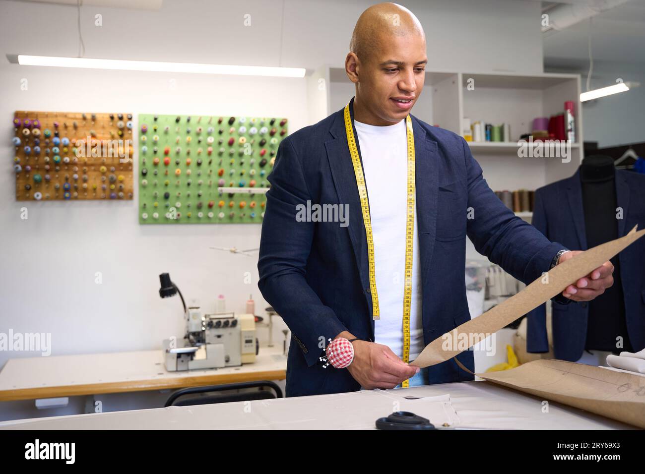 African american tailor preparing fabric hi-res stock photography and ...