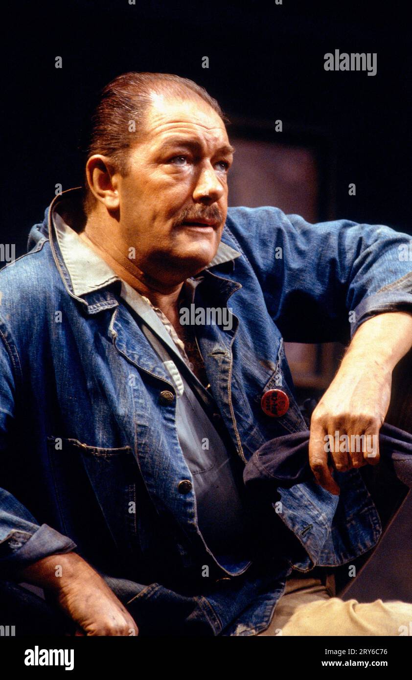 1950s london bridge hi-res stock photography and images - Alamy