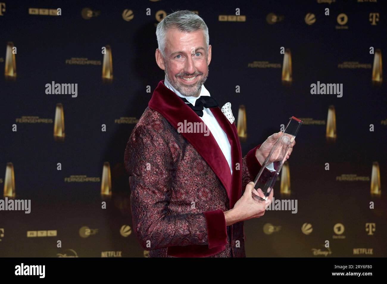 Sebastian Pufpaff bei der Verleihung des Deutschen Fernsehpreises 2023 ...