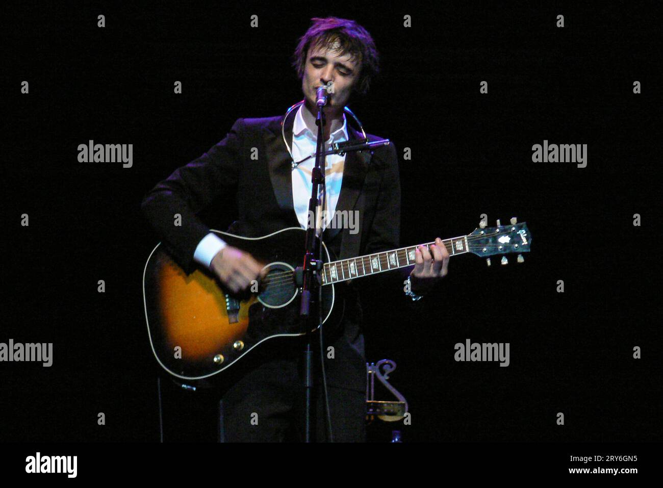 Peter doherty 2008 hi-res stock photography and images - Alamy