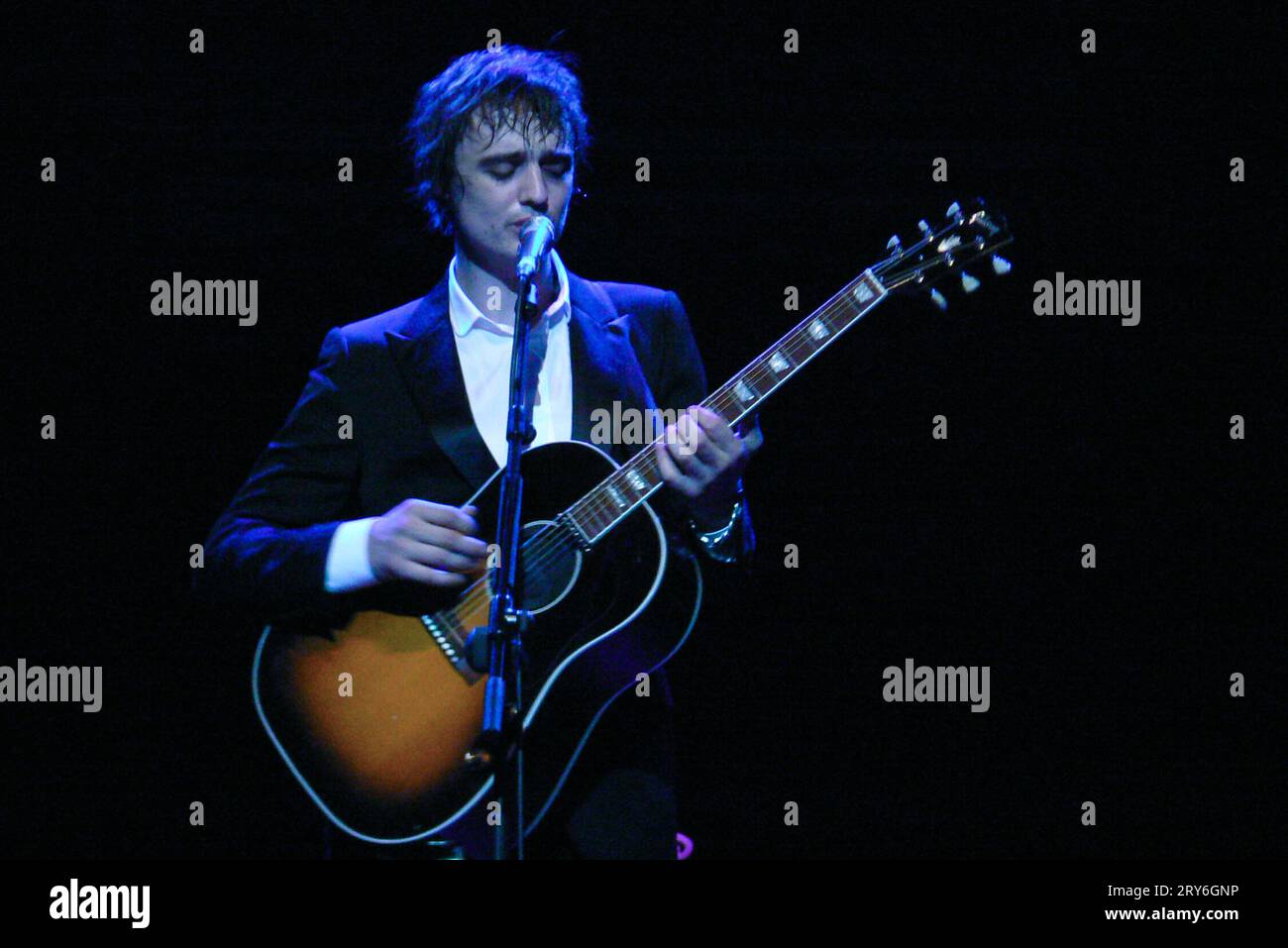 Peter doherty 2008 hi-res stock photography and images - Alamy