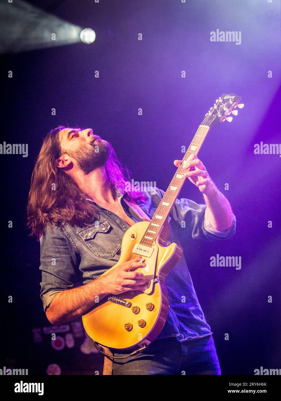 Aaron Austin on guitar Stock Photo - Alamy