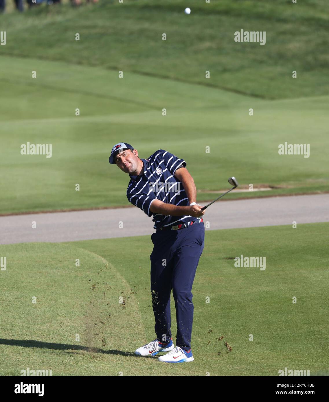 Rome, Italy. 29th Sep, 2023. Team USA's Scottie Scheffler chips onto ...