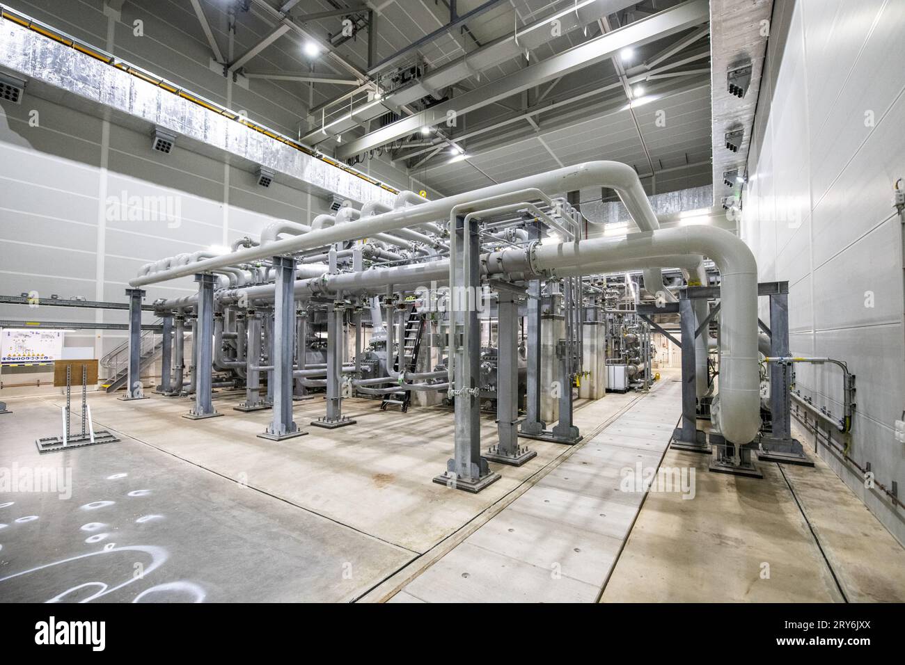 ZUIDBROEK - Gasunie's nitrogen mixing installation. In this ...