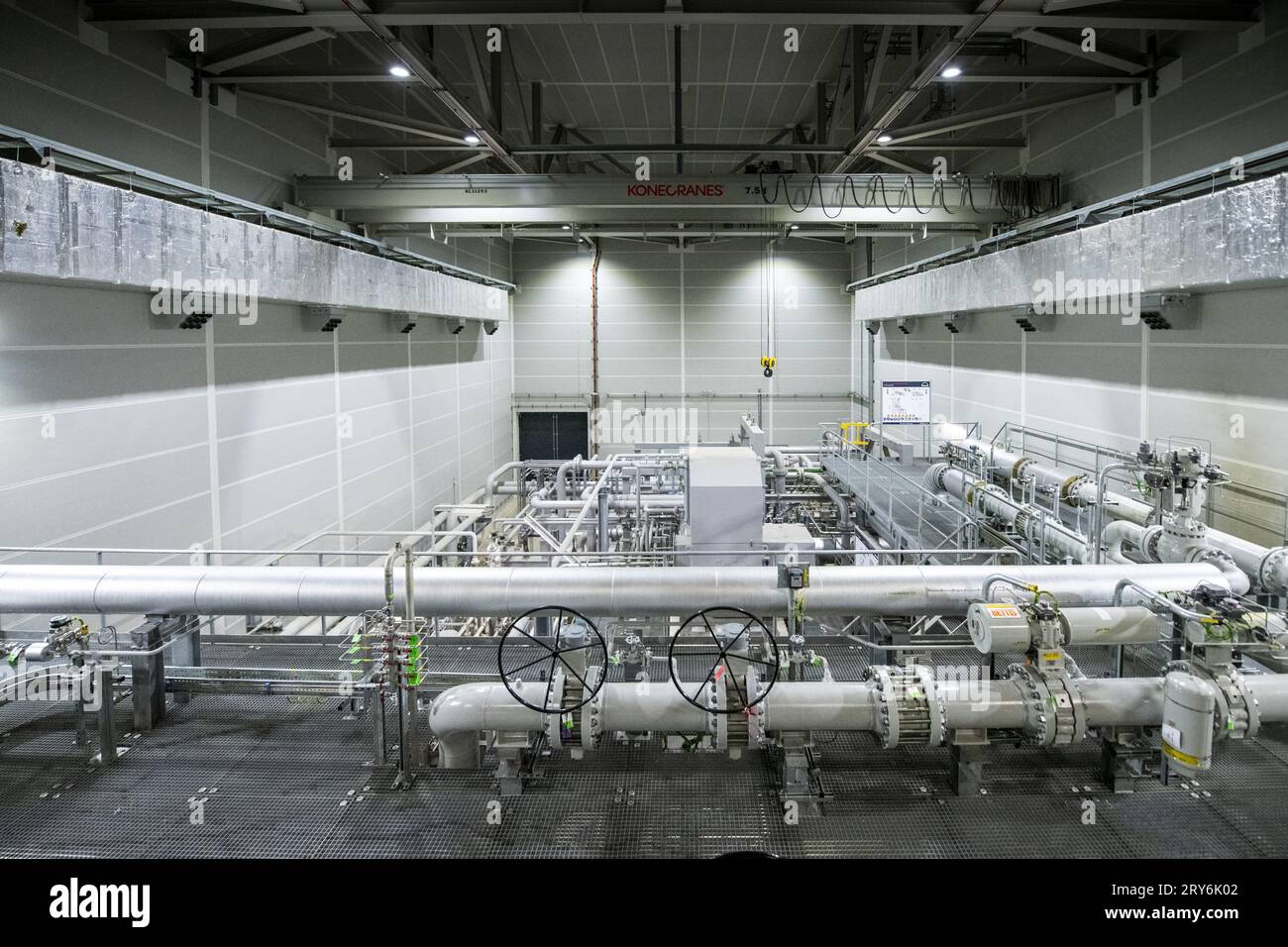 ZUIDBROEK - Gasunie's nitrogen mixing installation. In this ...