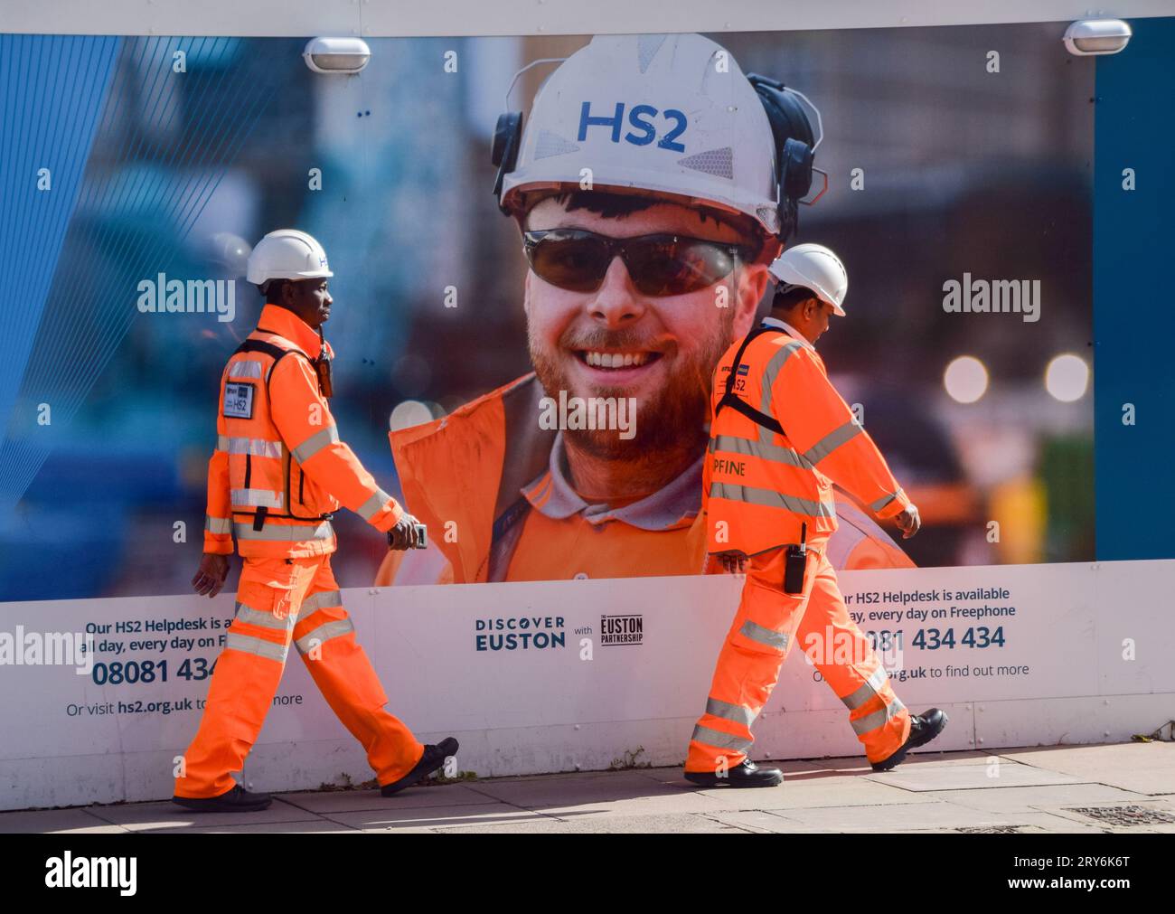 London, England, UK. 29th Sep, 2023. Workers walk outside the HS2 ...