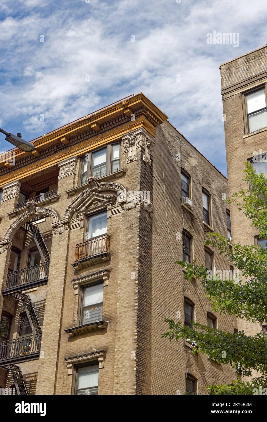 607 West 137th Street’s two wings are radically different in design ...