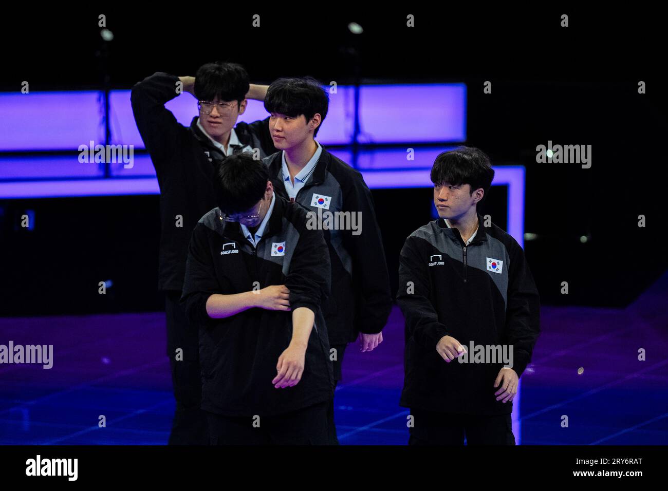 South Korea team react after their victory at the Esports League of ...