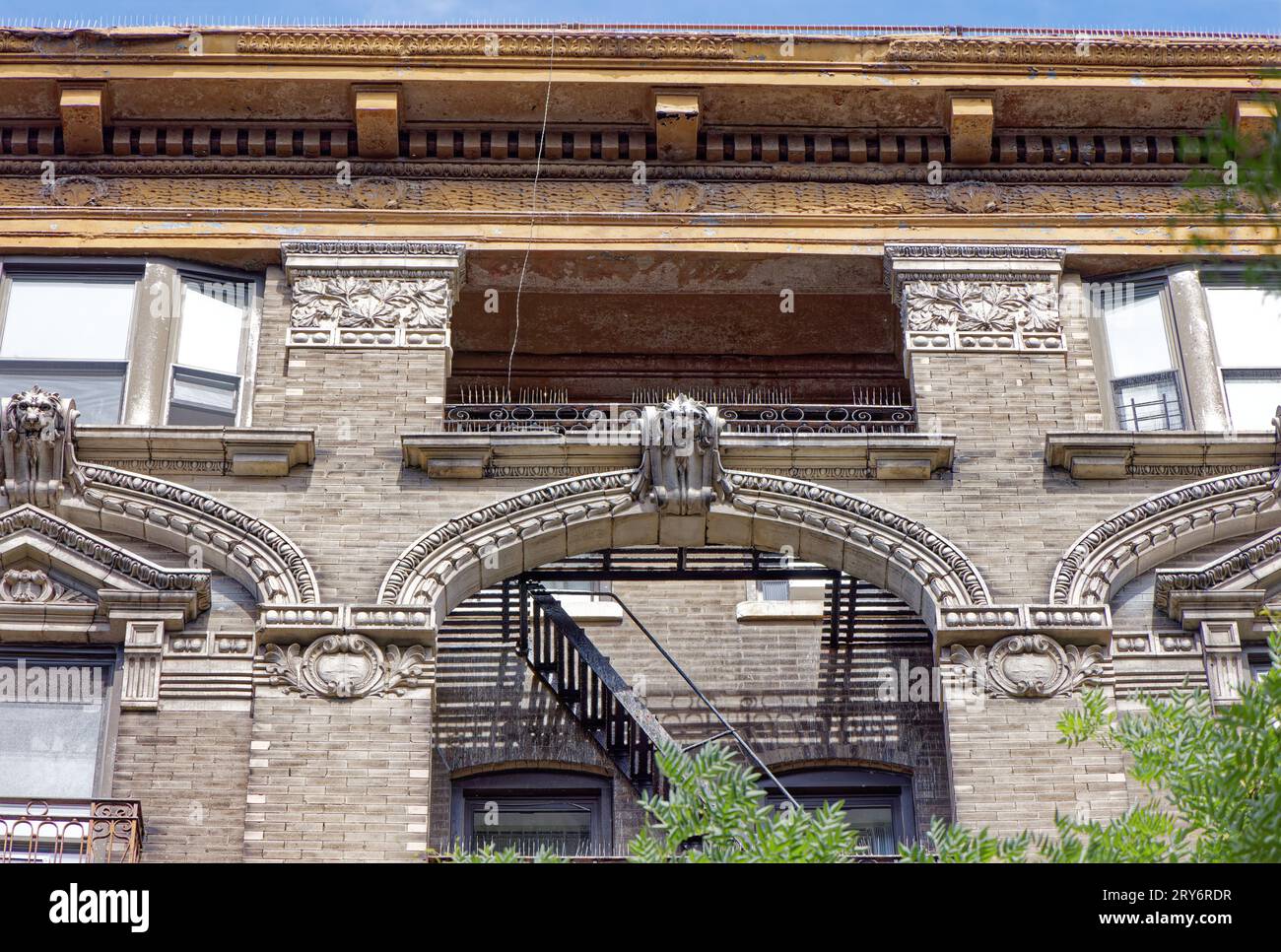 607 w 137th st hi-res stock photography and images - Alamy