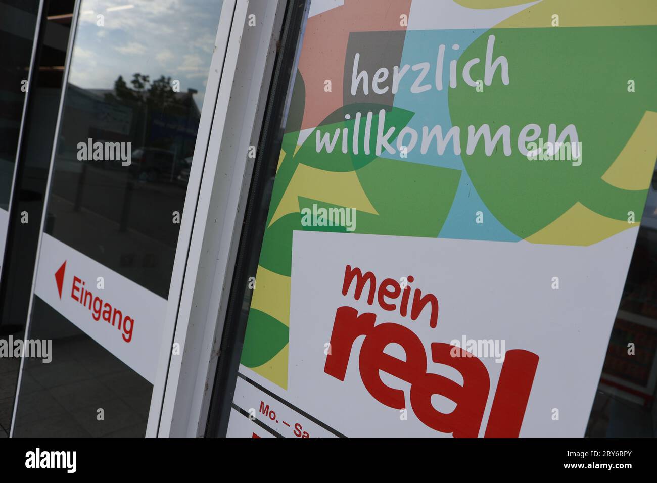 Mein real hi-res stock photography and images - Alamy