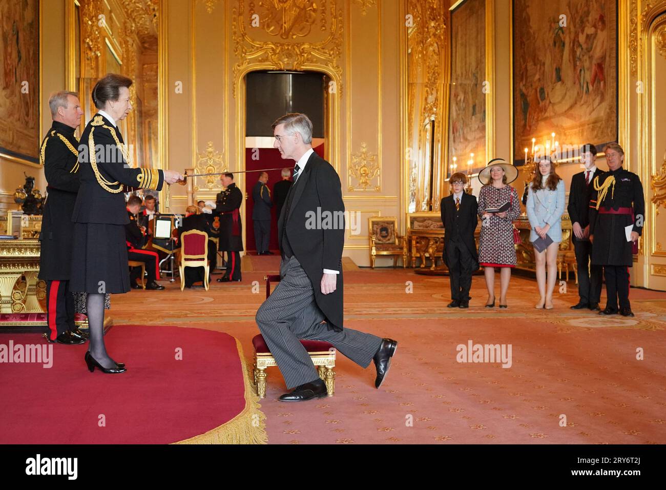 RETRANSMITTING AMENDING CAPTION FROM KNIGHT COMMANDER TO KNIGHT ...