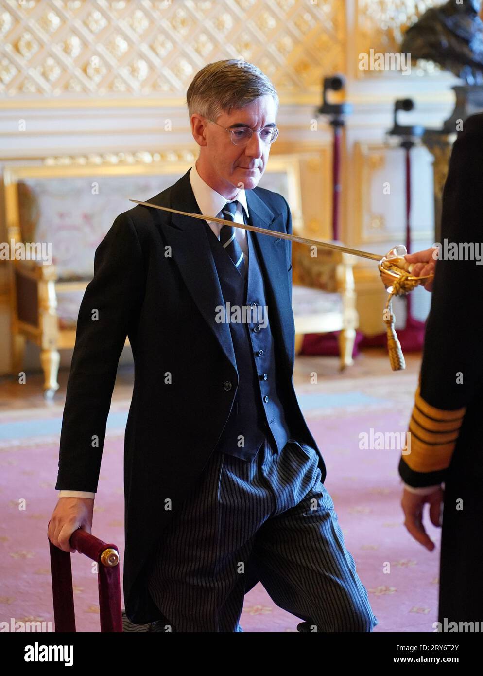 RETRANSMITTING AMENDING CAPTION FROM KNIGHT COMMANDER TO KNIGHT ...