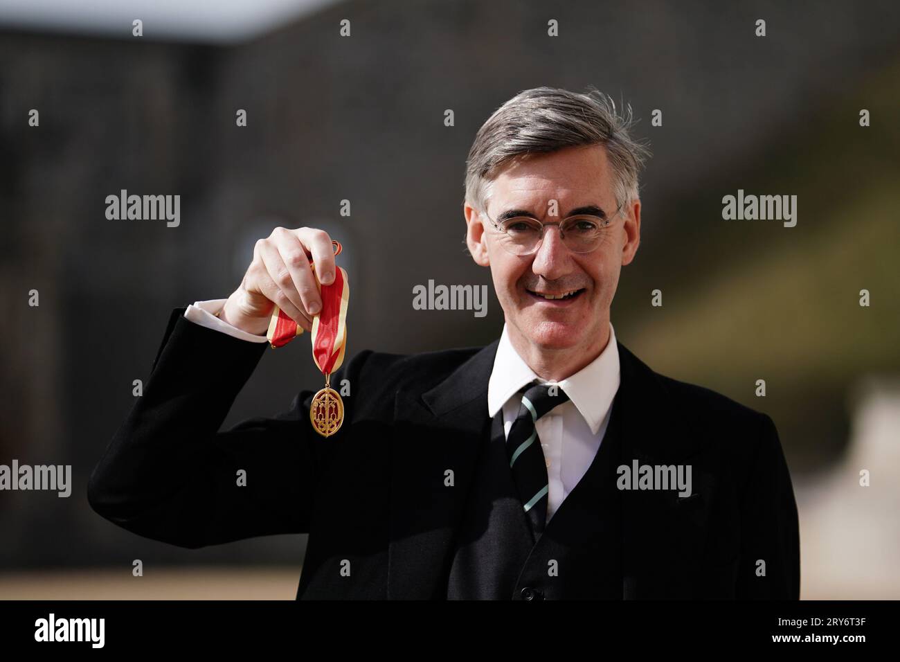 RETRANSMITTING AMENDING CAPTION FROM KNIGHT COMMANDER TO KNIGHT ...